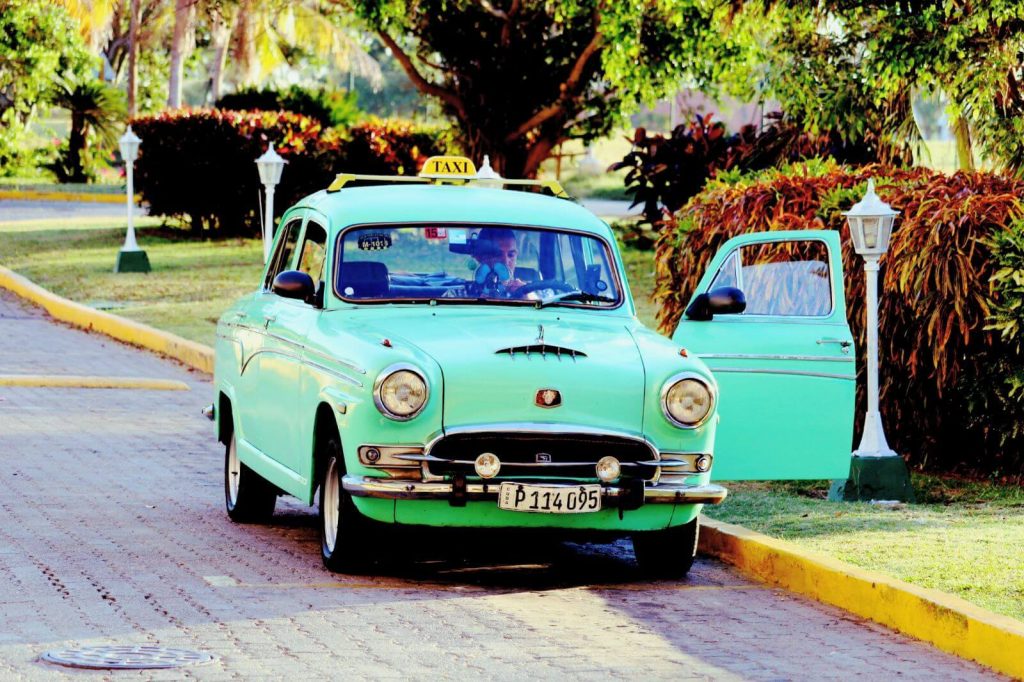 Cuba Cars: Check Out These Cool Vintage Car Images! - Traveling Pari