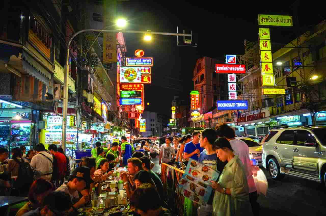 Yaowarat-road-China-Town-Bangkok - Traveling Pari Yaowarat-road-China-Town-Bangkok - Traveling Pari